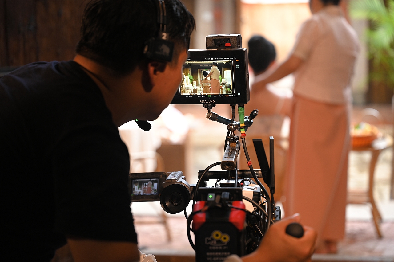 孙珍妮vivo S17 广告片（导演心得+幕后花絮+成片）_调调叔-站酷ZCOOL