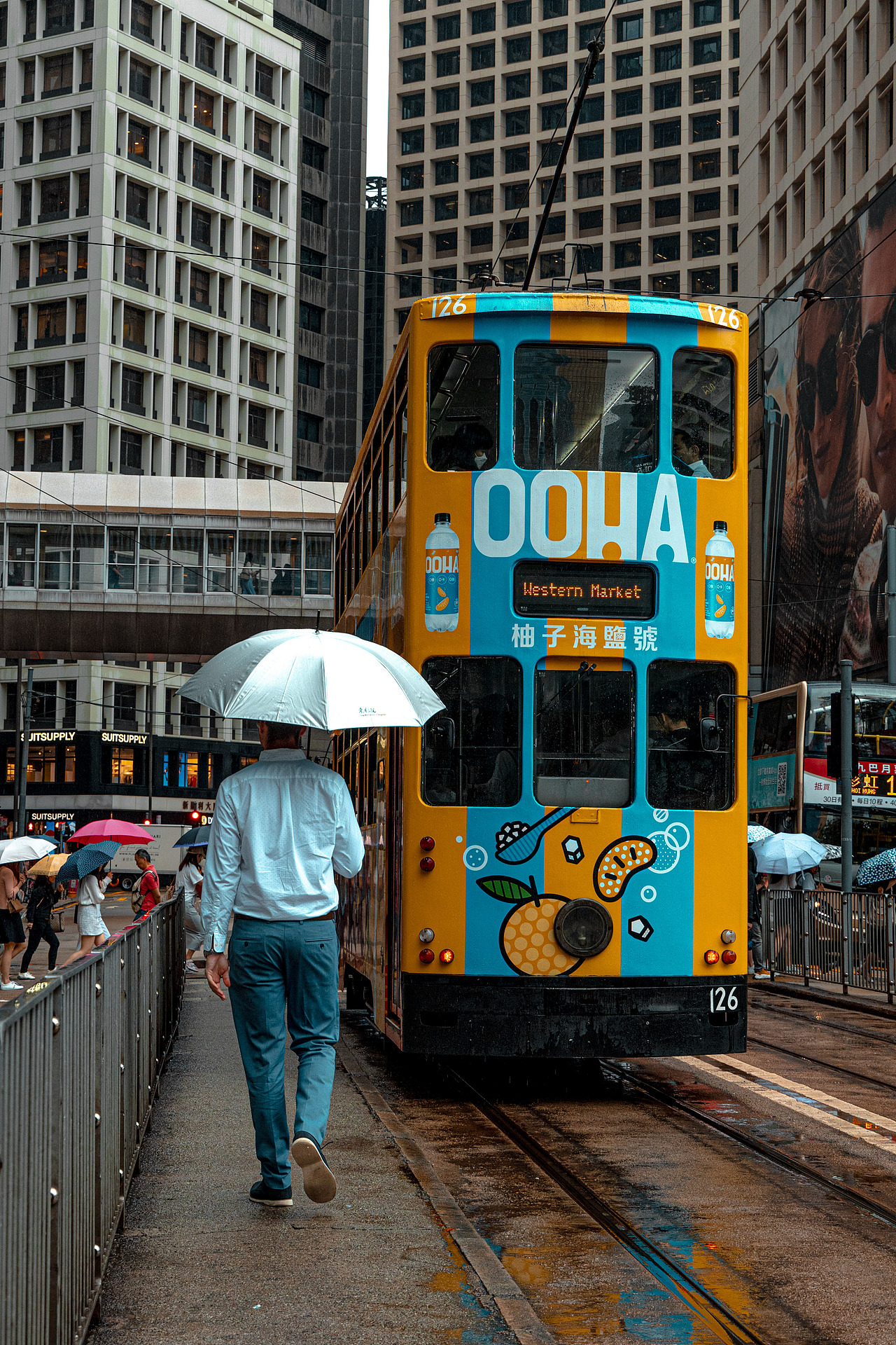你必须要在雨天去一次香港_GaryMonkey-站酷ZCOOL