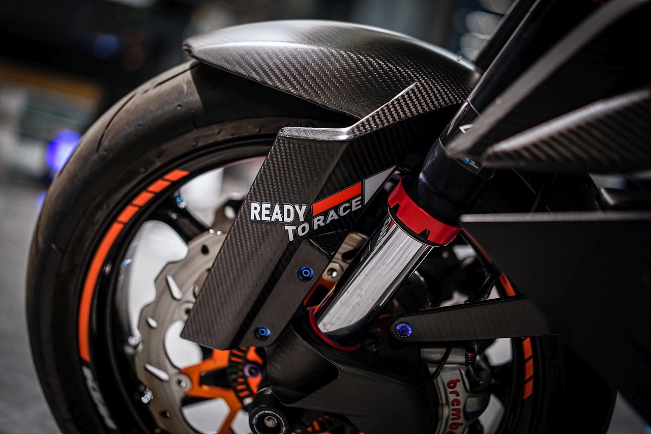 KTM 1290 SUPER DUKE RR定制拉花涂装_虎将贴花-站酷ZCOOL