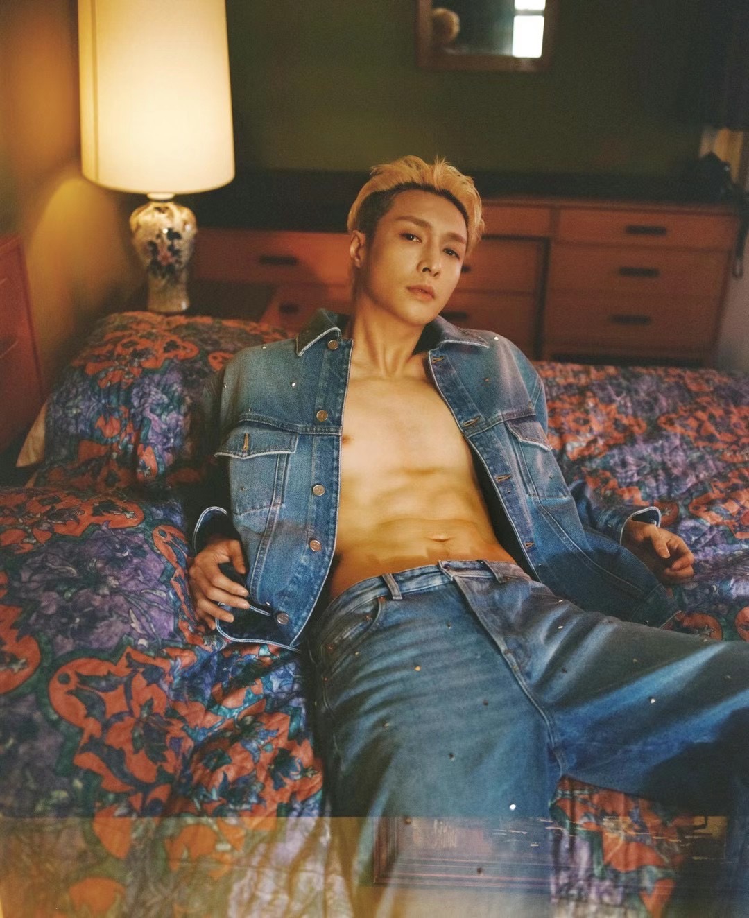 张艺兴 ️GLASS MAN UK 2022 Winter Issue_摄影师刘杨-站酷ZCOOL