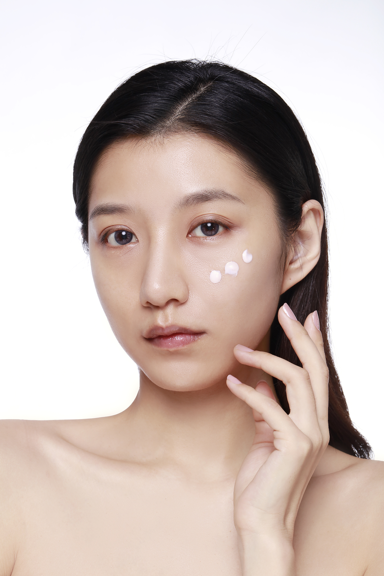 护肤美妆化妆品产品模特使用前后对比效果图白底图_UVISION摄影-站酷ZCOOL