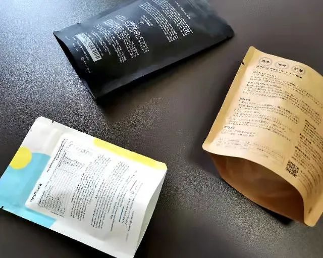 牛皮纸/PLA是全降解复合材料包装袋......_迪米特CARSON-站酷ZCOOL