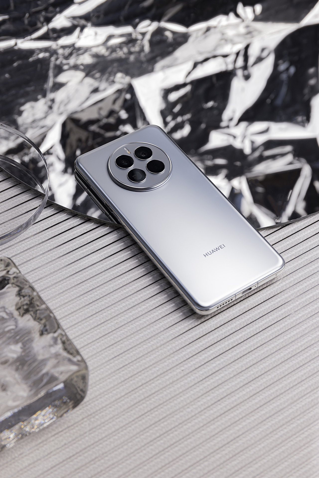 华为mate50冰霜银个人创作实拍_数懒小姐姐-站酷ZCOOL