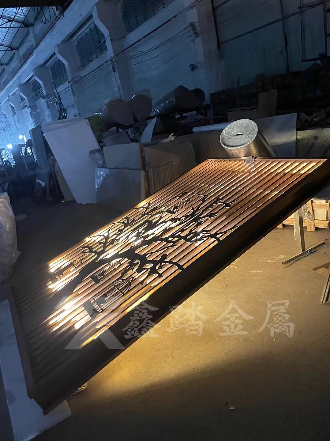 中式背景墙不锈钢艺术格栅 背景墙不锈钢山峦发光格栅_xt188869-站酷ZCOOL