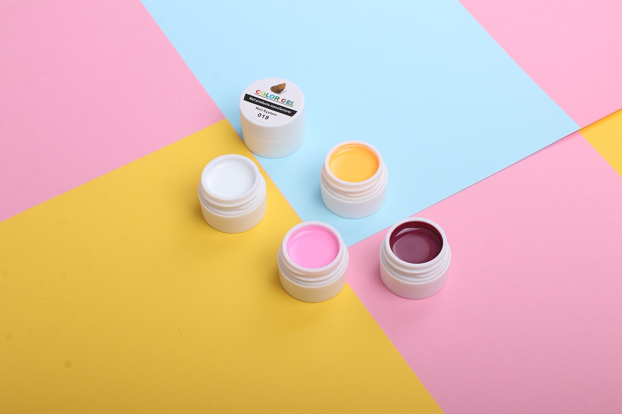 UV色胶_YZR忧助-站酷ZCOOL