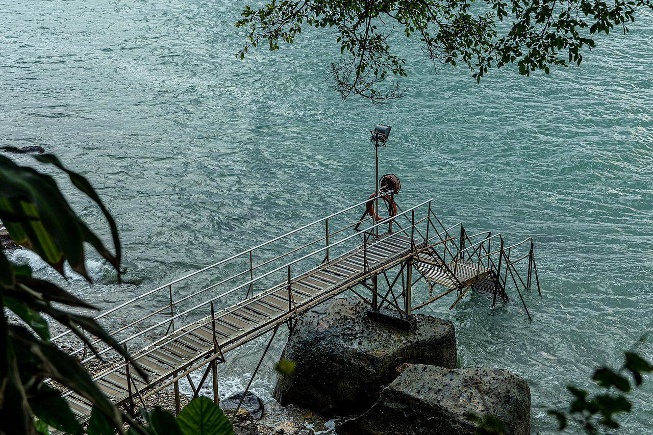 你必须要在雨天去一次香港_GaryMonkey-站酷ZCOOL