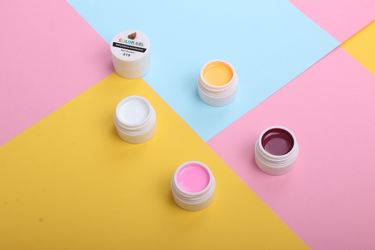 UV色胶_YZR忧助-站酷ZCOOL