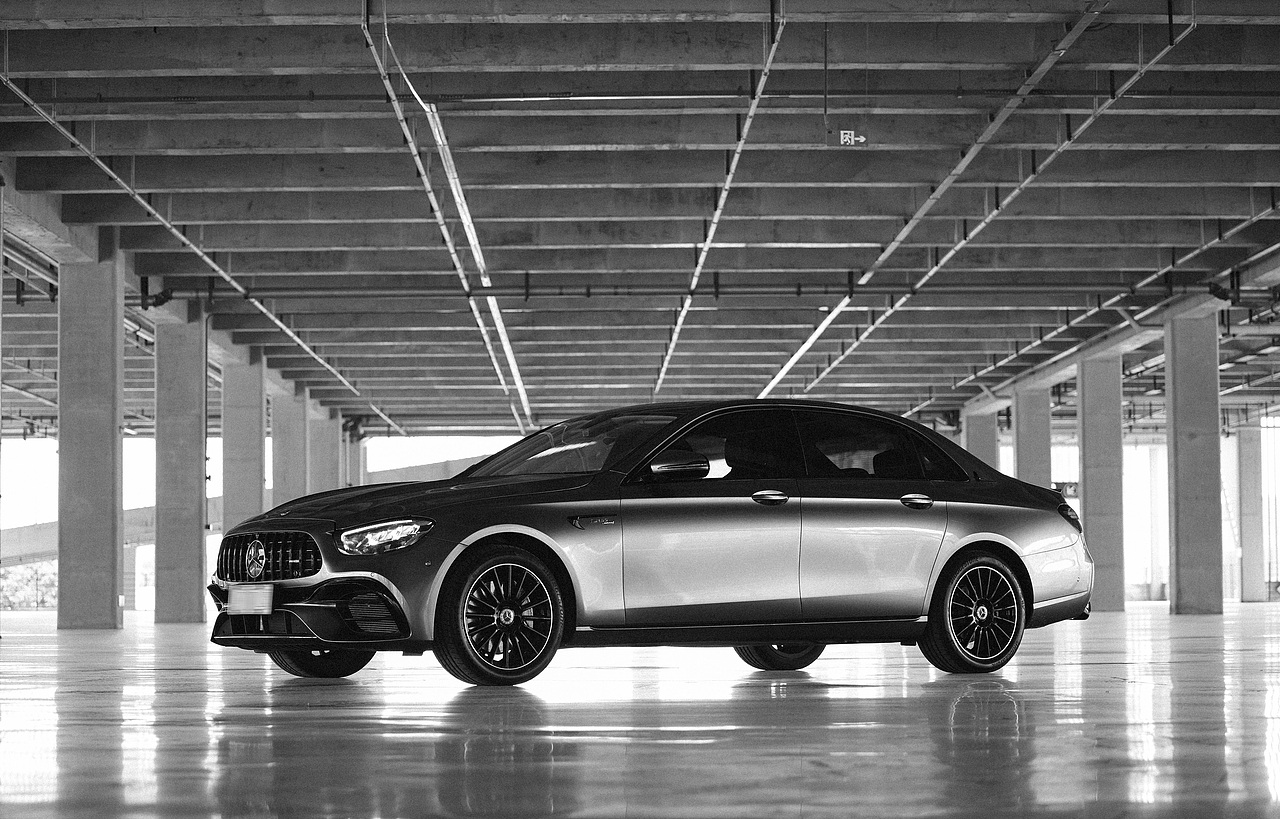 汽车摄影|mercedes-benz E300L_Biopen-站酷ZCOOL
