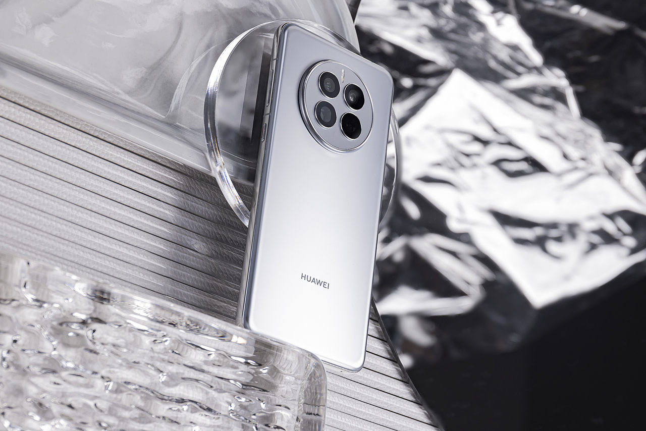 华为mate50冰霜银个人创作实拍_数懒小姐姐-站酷ZCOOL