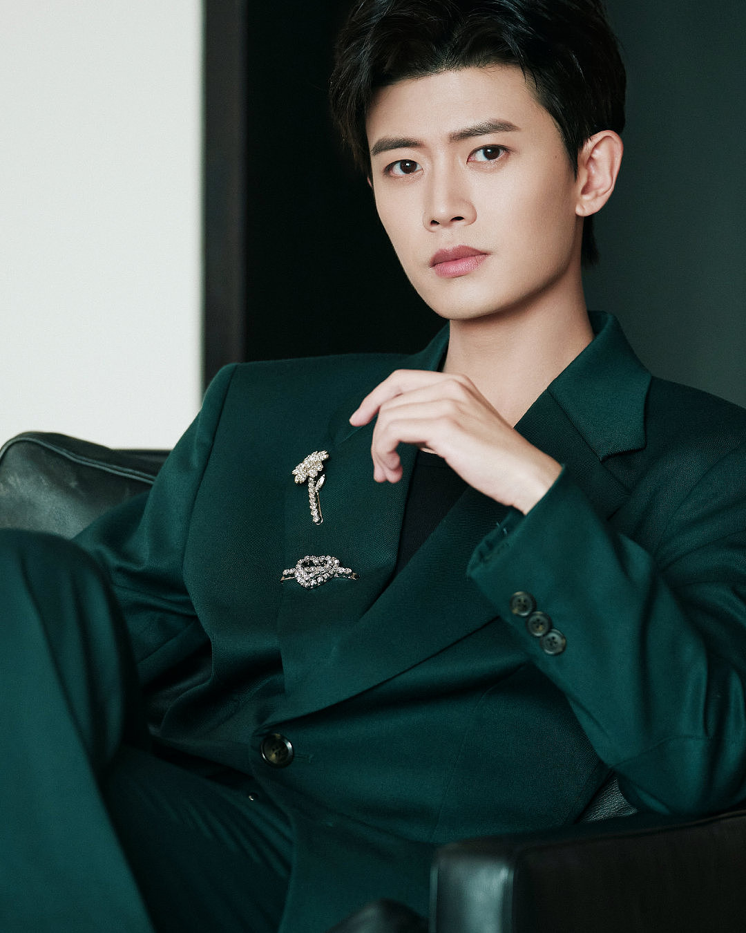 任嘉伦_FOUR_STUDIO-站酷ZCOOL