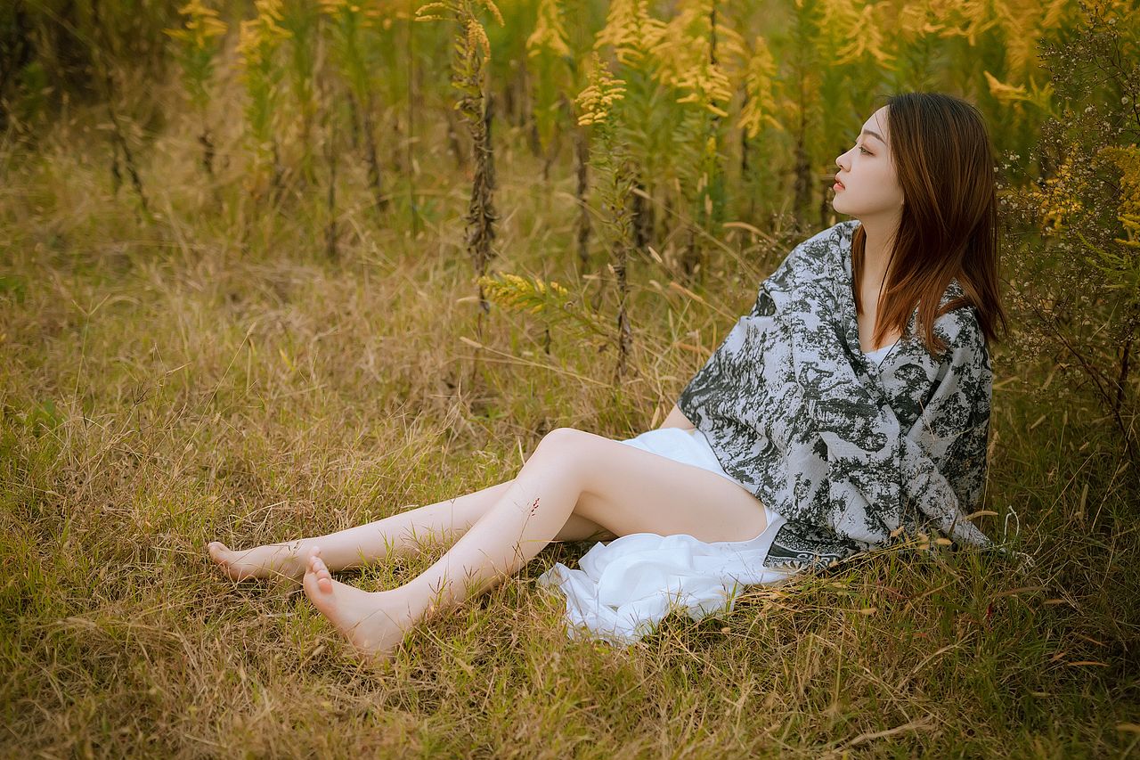 白裙子_soushou-站酷ZCOOL