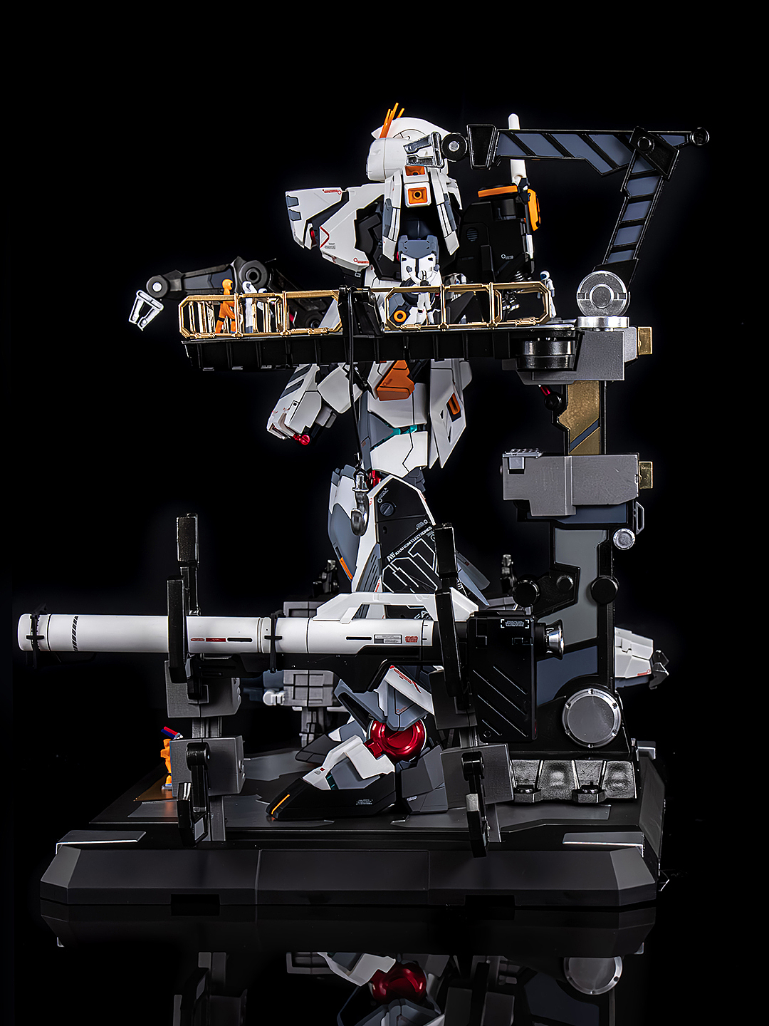 万代MG1/100重装牛高达PB限定+地台刻线分色_卓御手创阿祖-站酷ZCOOL