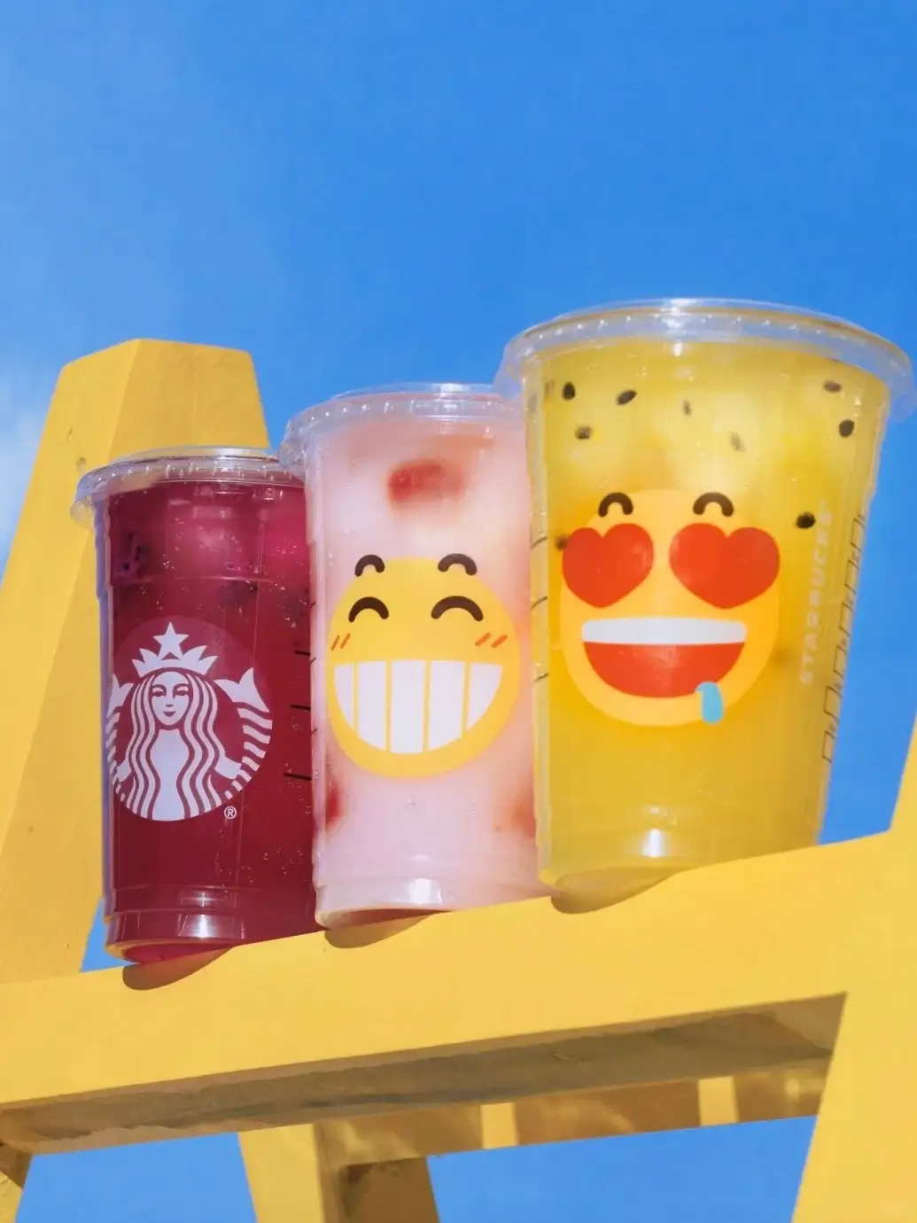 各大美院毕设海报盘点/吉祥物RENE形象引热议/星巴克与QQ联名表情杯_站酷资讯-站酷ZCOOL