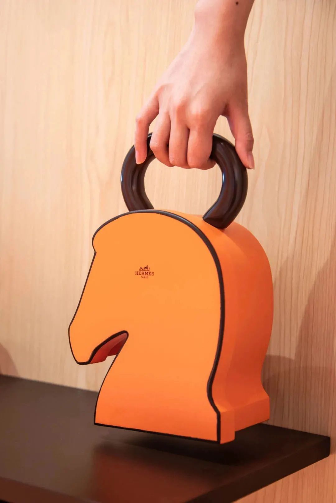 别再看菜市场里的Prada了，它们更会玩！_BranD杂志-站酷ZCOOL