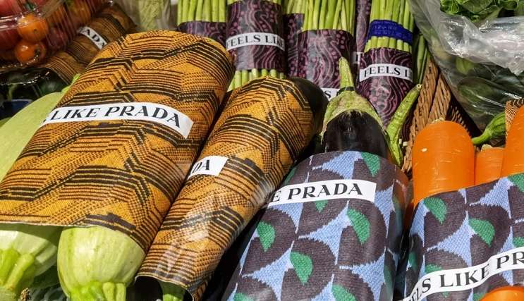 别再看菜市场里的Prada了，它们更会玩！_BranD杂志-站酷ZCOOL