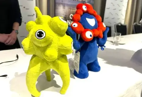 各大美院毕设海报盘点/吉祥物RENE形象引热议/星巴克与QQ联名表情杯_站酷资讯-站酷ZCOOL