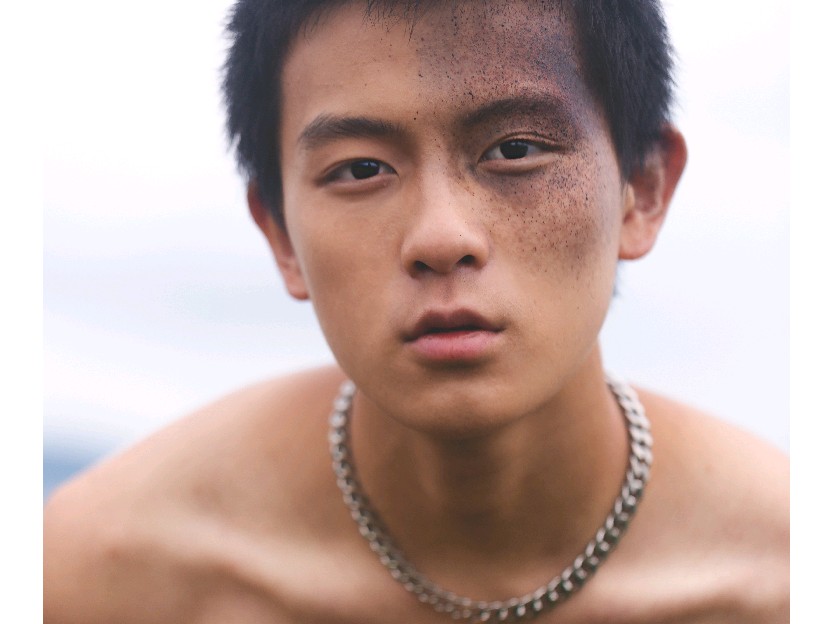 月亮因为有陨石坑才那么美！🌔_Leo阿乐-站酷ZCOOL