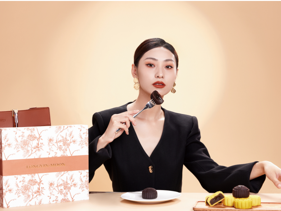龙吟九品 月饼礼盒模特拍摄_云影视觉-站酷ZCOOL