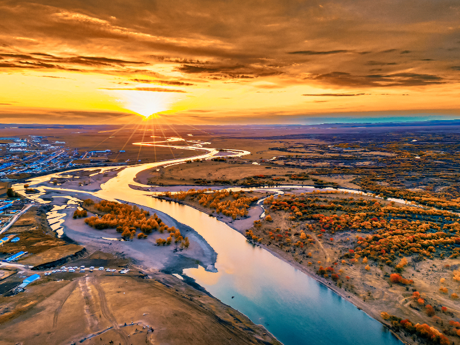 额尔古纳的秋色_合肥十八子-站酷ZCOOL