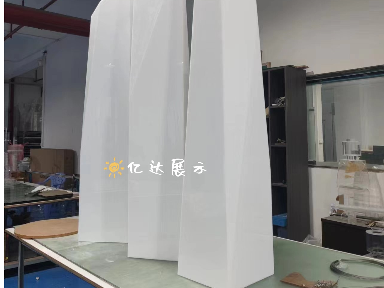 亚克力水晶柱_亿达展示YAKELI-站酷ZCOOL