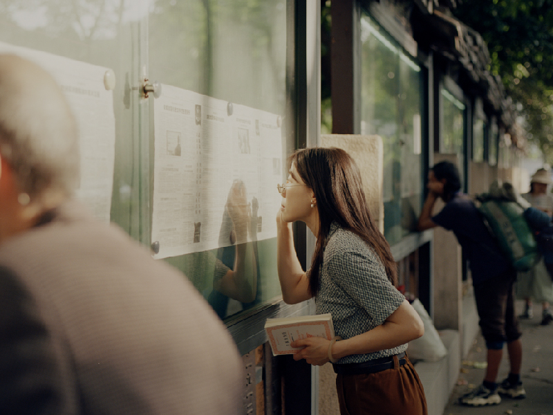 穿行在成都街头_Aphysama-站酷ZCOOL