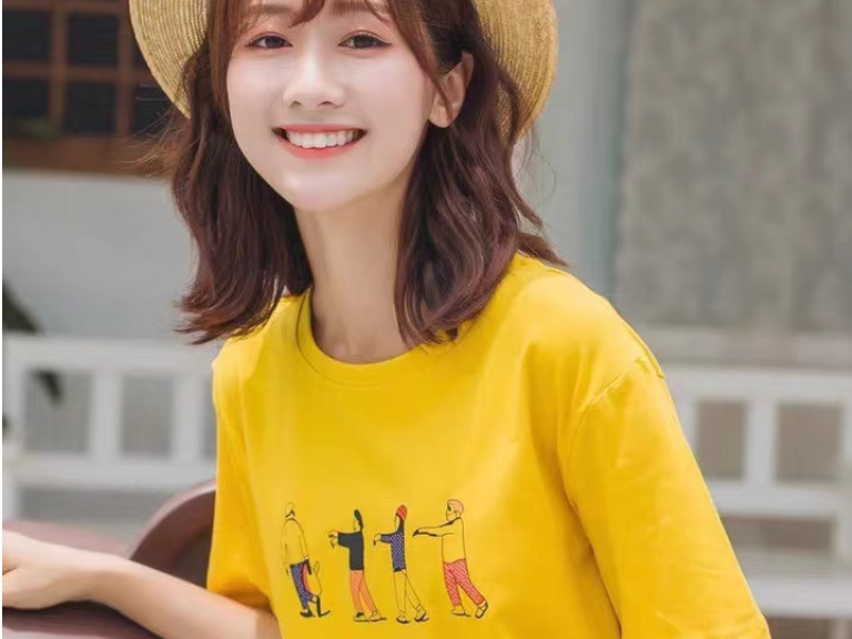 模特滴滴 T恤拍摄 短袖拍摄 白T拍照 印花T恤拍摄_北斗摄影-站酷ZCOOL