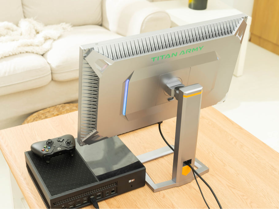 泰坦军团显示器拍摄_SisoN学森-站酷ZCOOL