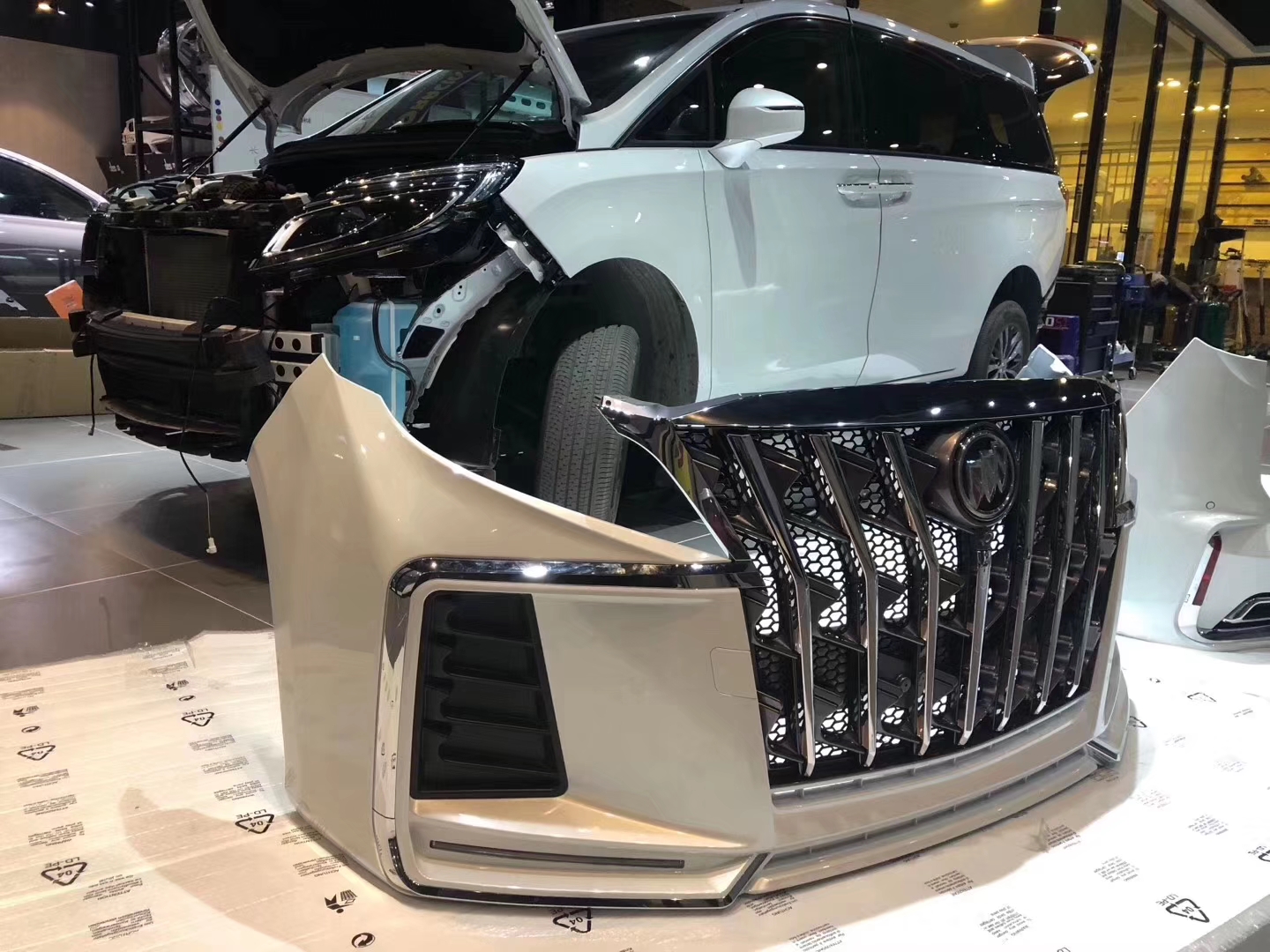 别克GL8 ES升级改装凌酷款大包围 前杠 后杠 前唇 后唇_vx13559560015-站酷ZCOOL