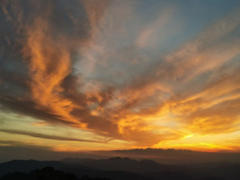 “山顶的橘色浪漫”_爱摄影的Judy-站酷ZCOOL