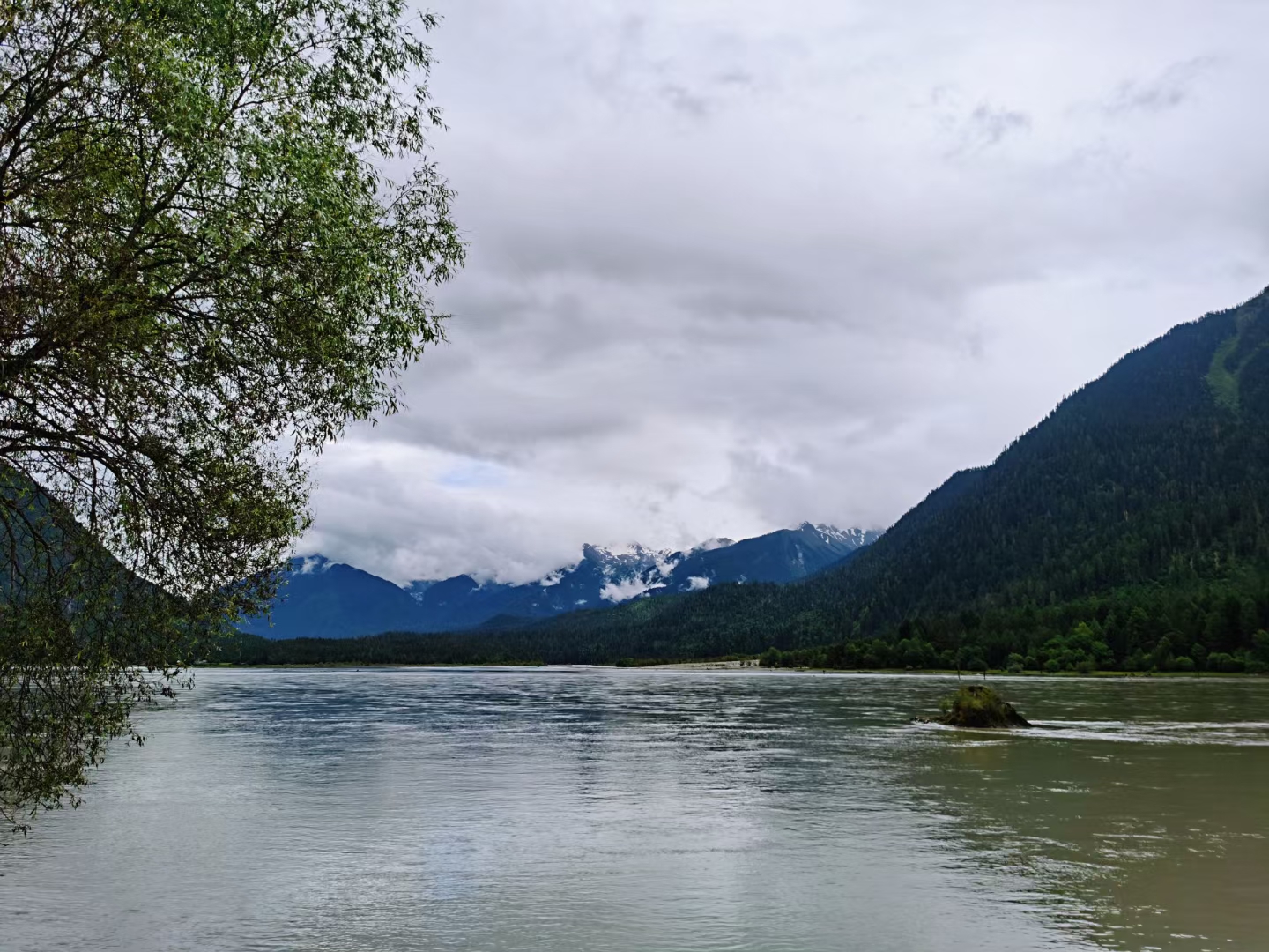 今晚住这湖边可好！_v53TmAAZB0-站酷ZCOOL