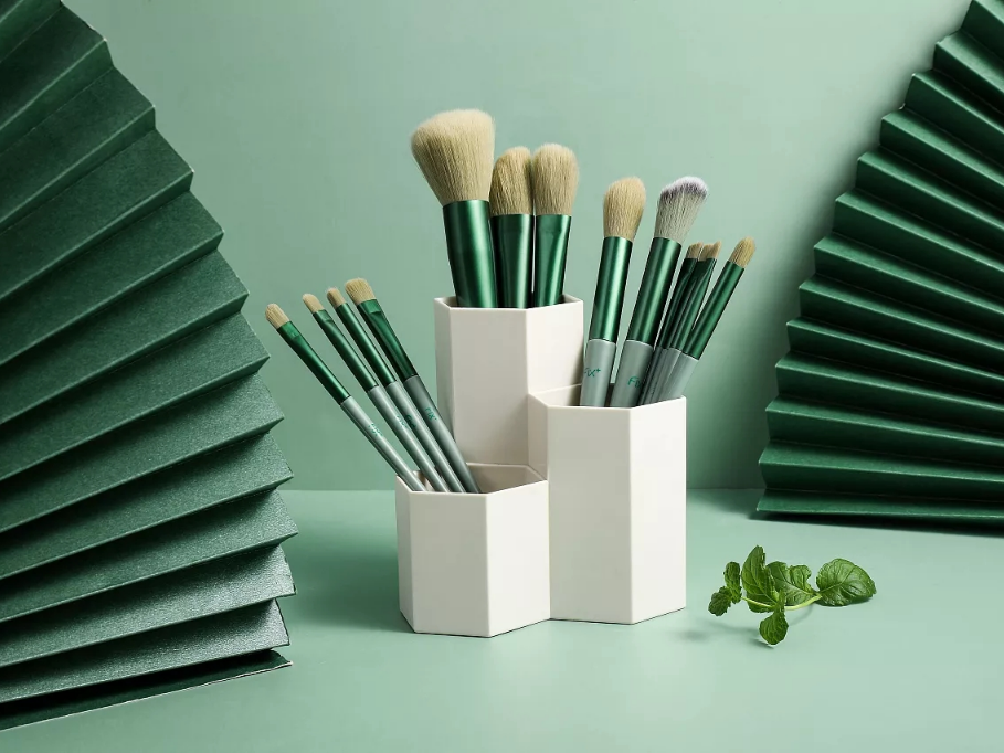 光魔 |《化妆刷》_光华刘靖-站酷ZCOOL