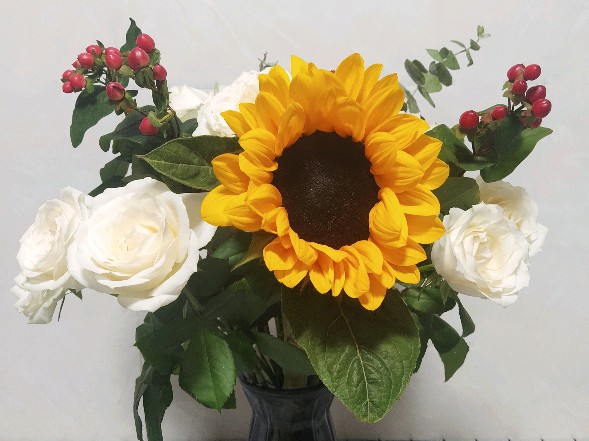 大艺术家心中藏着白玫瑰_皮皮侠93-站酷ZCOOL