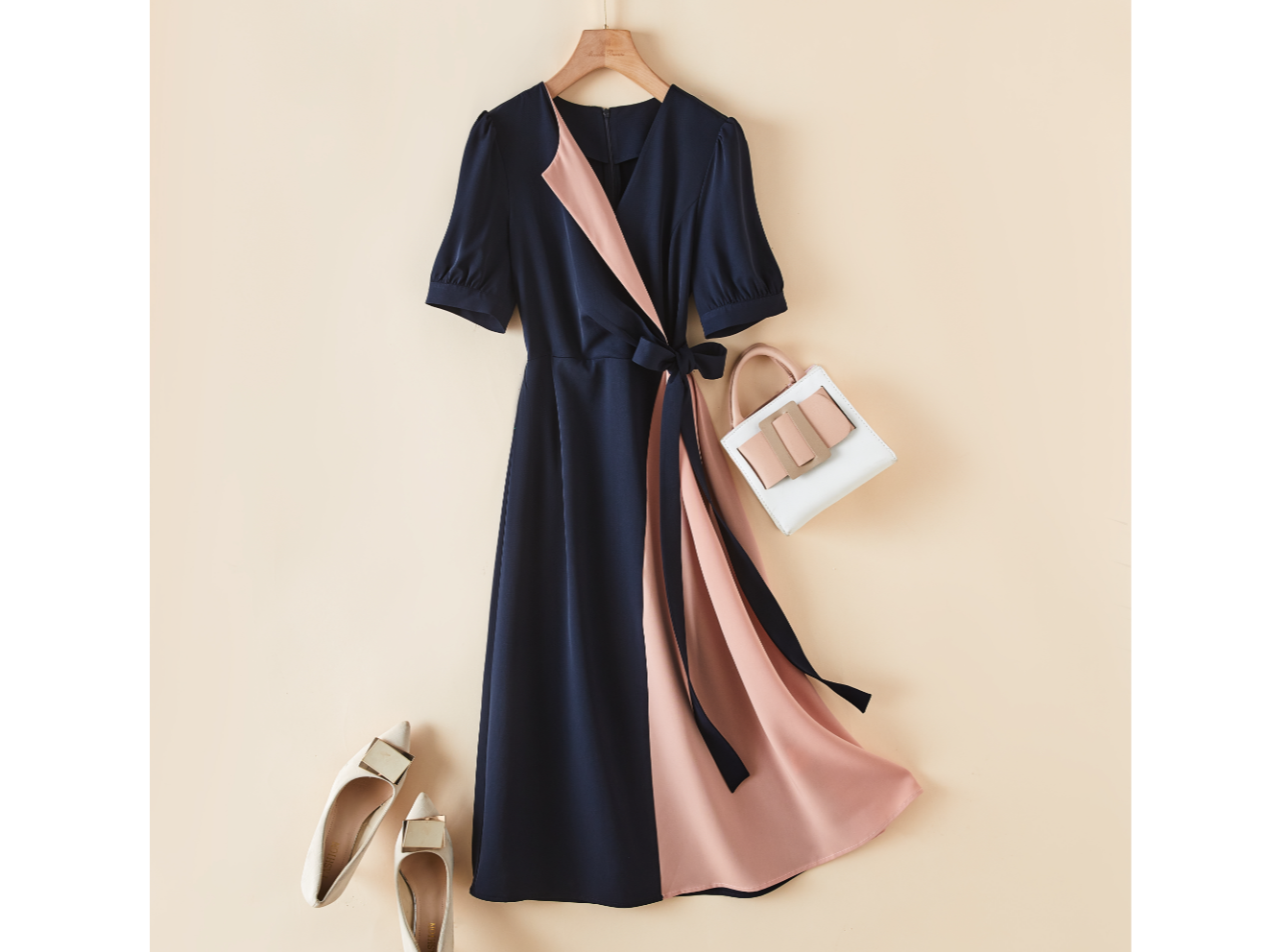 女装连衣裙挂拍平铺PS服装修图_阿伦fei-站酷ZCOOL