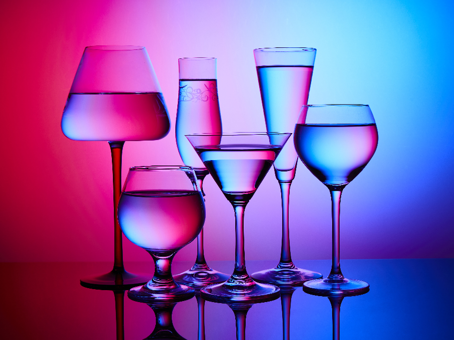 学习了两年才拍出来的玻璃杯创意作品_新科尚锋静物摄影-站酷ZCOOL