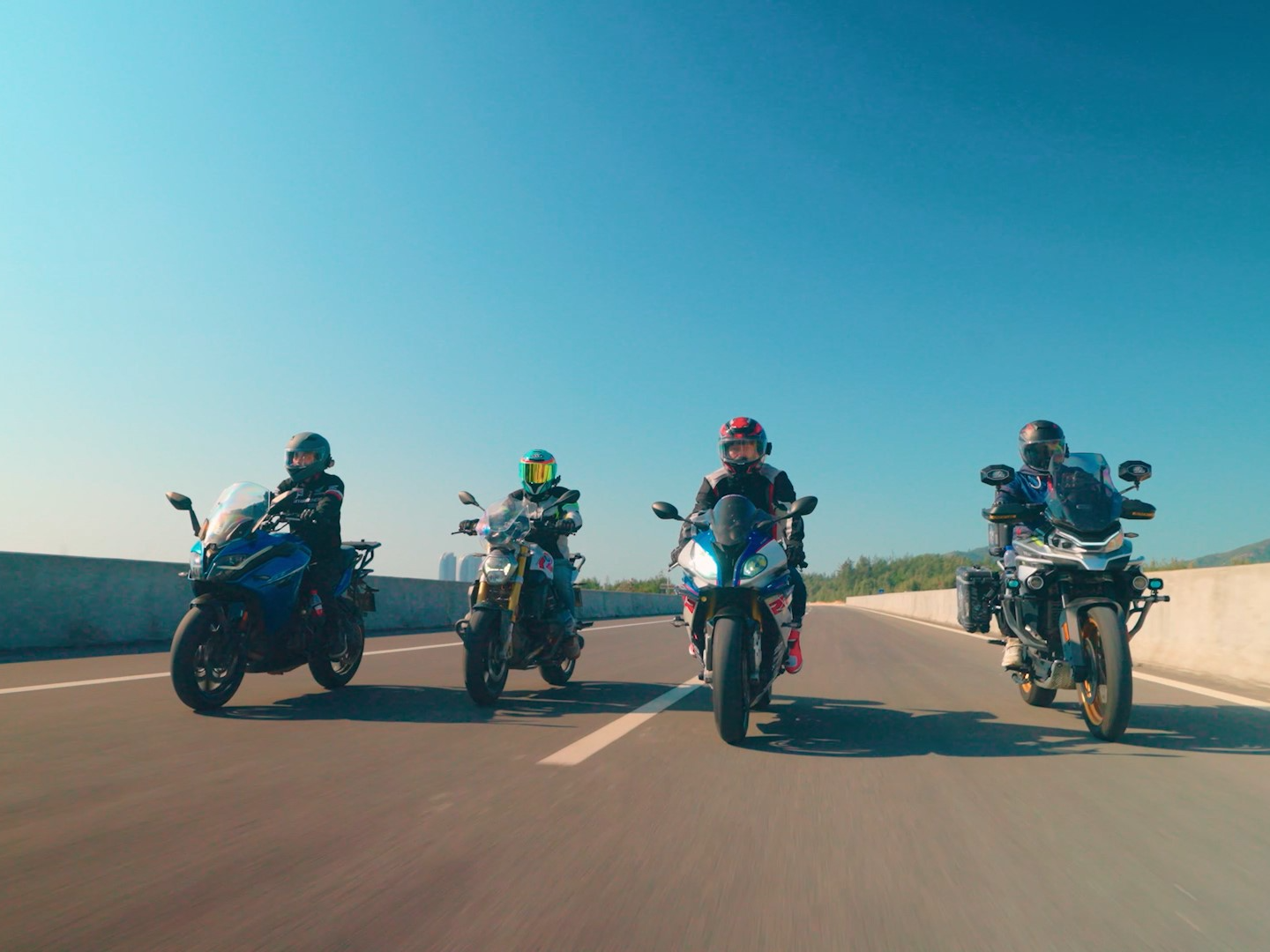 【轻骑讯】—摩托车TVC_逐鹿影业-站酷ZCOOL