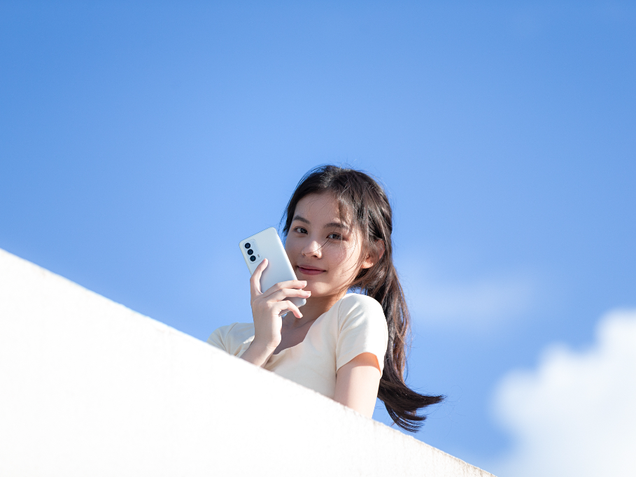 随手拍丨魅族18s _白底图-站酷ZCOOL