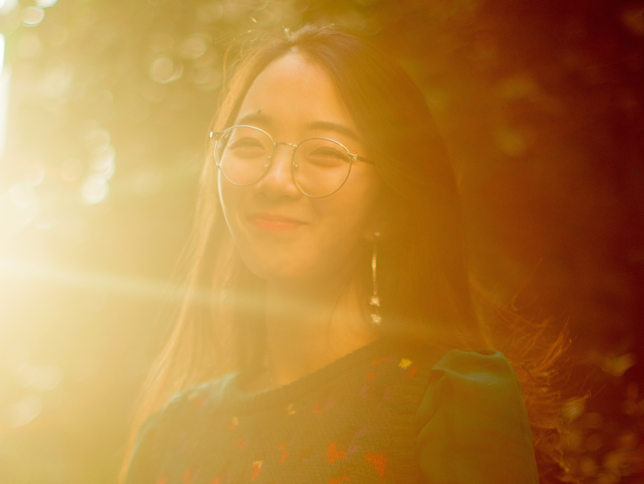 偏爱逆光_天天天蓝BY-站酷ZCOOL