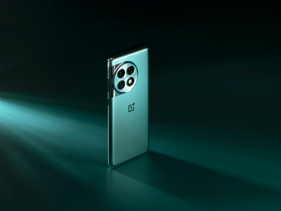 一加 Ace 2 Pro 极光绿_摄影师小恰-站酷ZCOOL