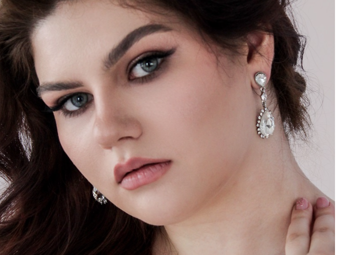 甜美气质大码女模_广州优思模特Sisi-站酷ZCOOL