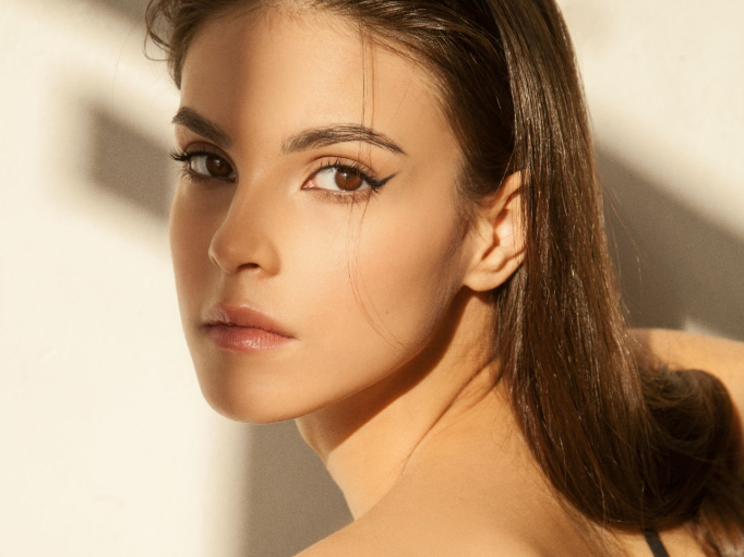 广州外籍模特 服装外模 极简高级风_星辰模特Tina-站酷ZCOOL