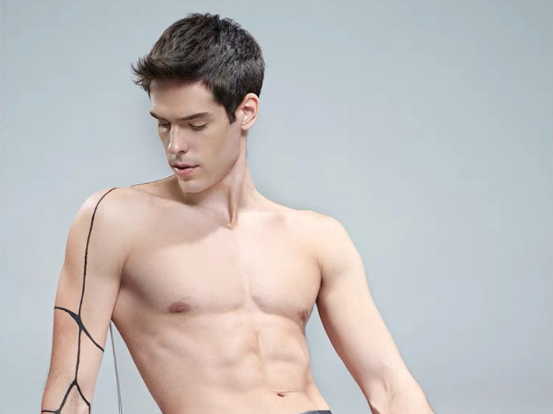 男士内裤拍摄 成熟型肌肉男模内裤拍摄 商业摄影_优思外模经纪kim-站酷ZCOOL