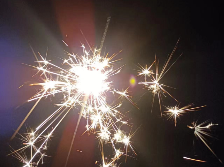 2023跨年夜烟花-仙女棒_清风Allen-站酷ZCOOL