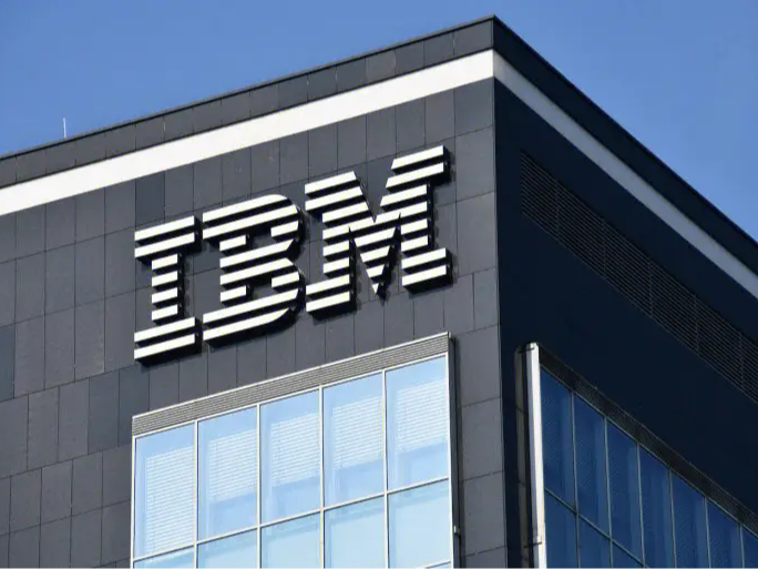 IBM发布财报，净利润超预期_Z23419775-站酷ZCOOL
