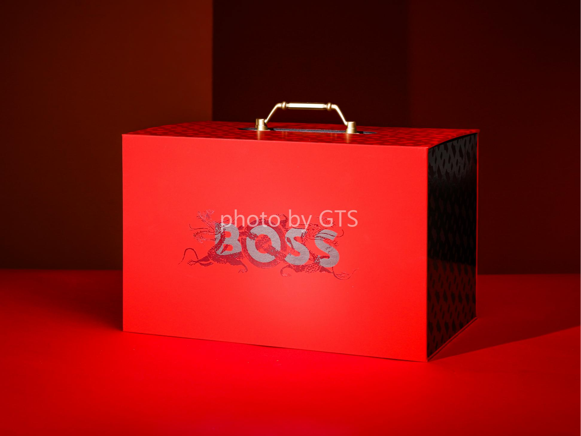 BOSS雨果 博斯 龙年新春礼盒【by GTS】_GOOD_终极神秘人-站酷ZCOOL