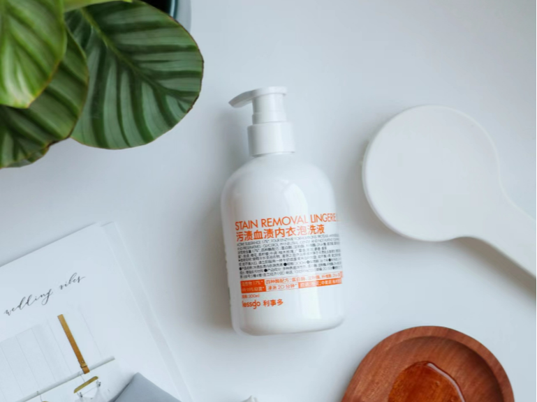 产品摄影-利事多内衣泡洗液_Zoey趙-站酷ZCOOL