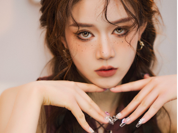 美妆达人个人写真形象照_xiao猜-站酷ZCOOL