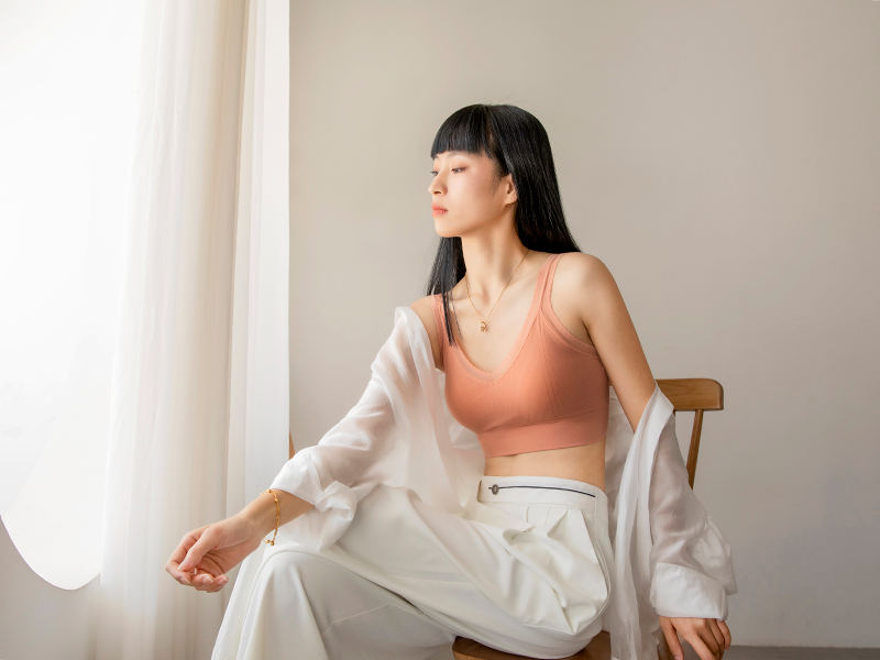 义乌市人民共摄商业摄影产品抹胸背心文胸外穿模特拍摄_天天629-站酷ZCOOL