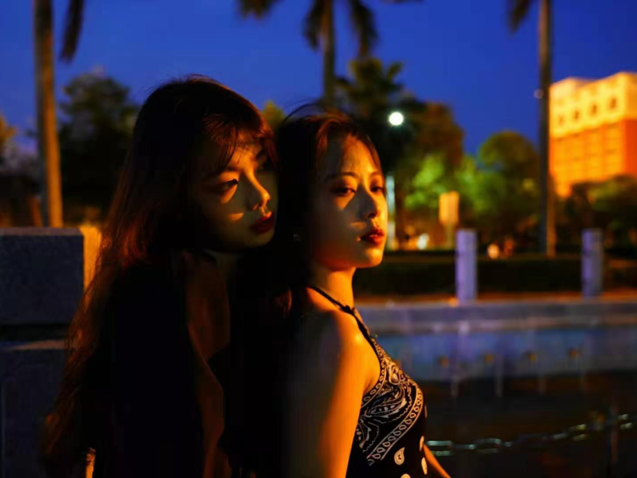 情绪中的她们_椰子大王77-站酷ZCOOL