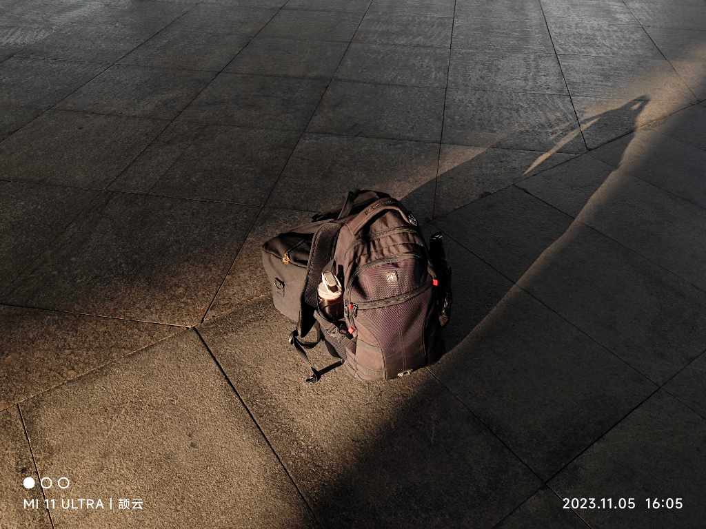 流浪的行李_nbawxs-站酷ZCOOL