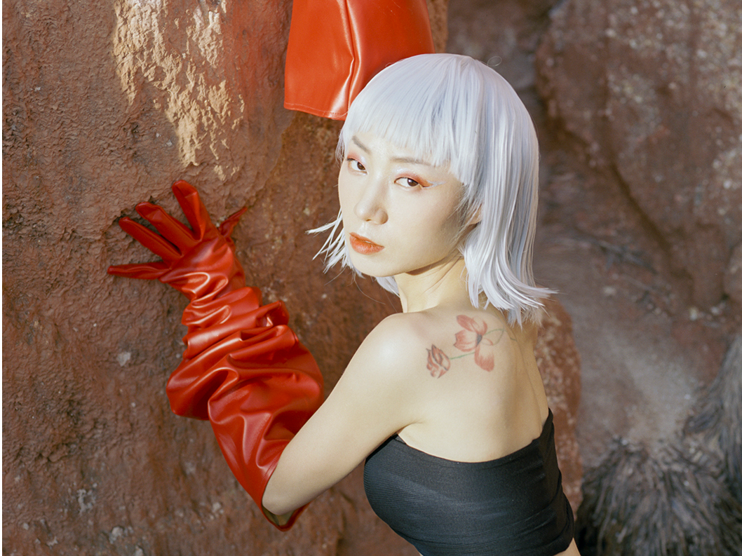 红色手套_NingJ36-站酷ZCOOL